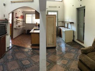 Casas en Venta en González Catán, La Matanza, de 5 dormitorios | PROPERATI