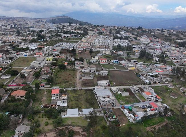 Terreno en venta en Calderón | PROPERATI